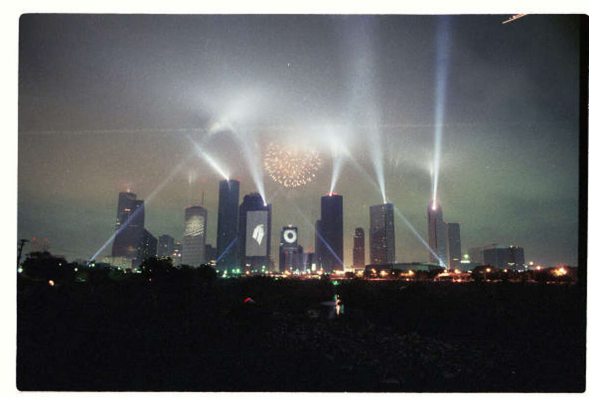 Rendez-Vous Houston in 1986 brought Guinness record sound, light show ...