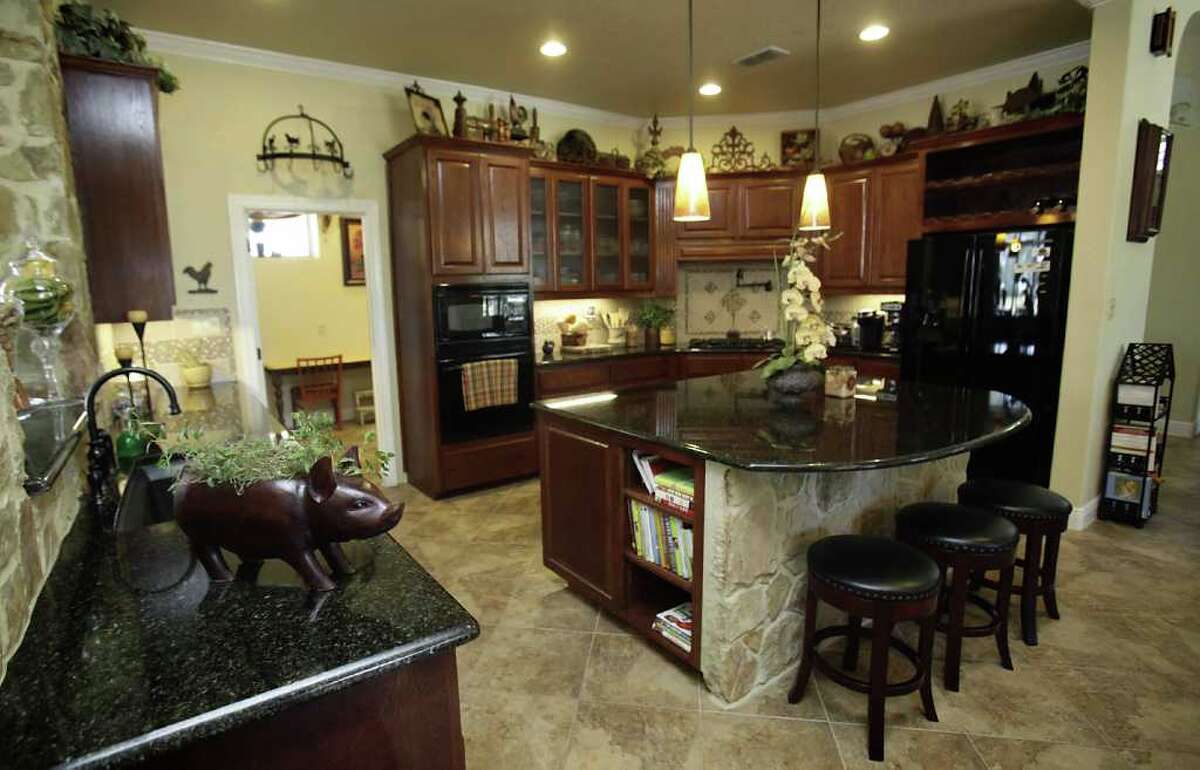 Spaces: A Blanco home built green and decorated with thrifty chic style