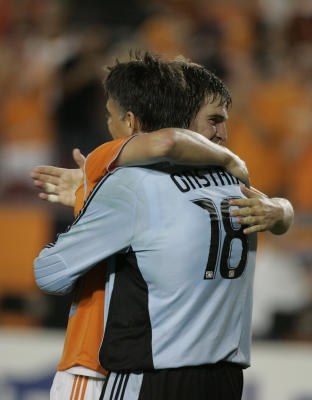 Dynamo tops Pachuca to reach SuperLiga final