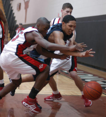 BOYS BASKETBALL: New coach brings new game to Elsik
