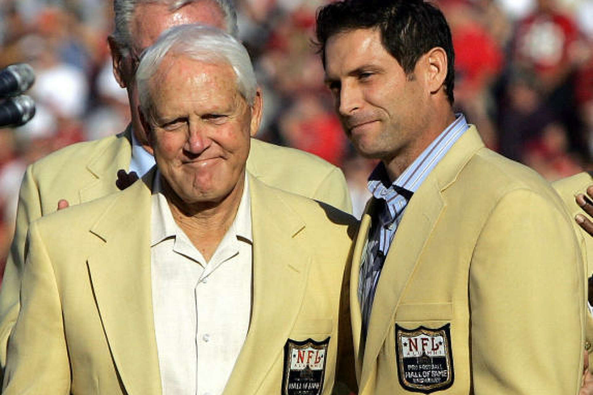 49ers strategist, coaching legend Bill Walsh dies
