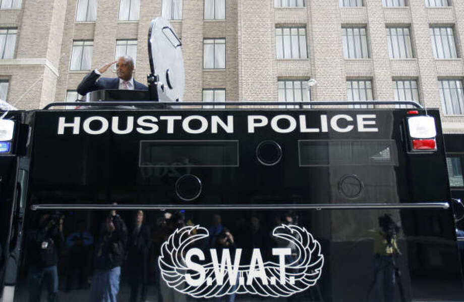 New vehicle gives HPD more protection at SWAT scenes - Houston Chronicle
