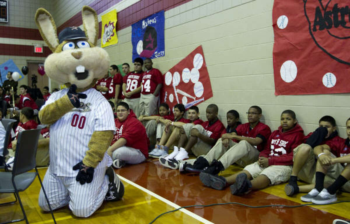 Athletes' good deeds