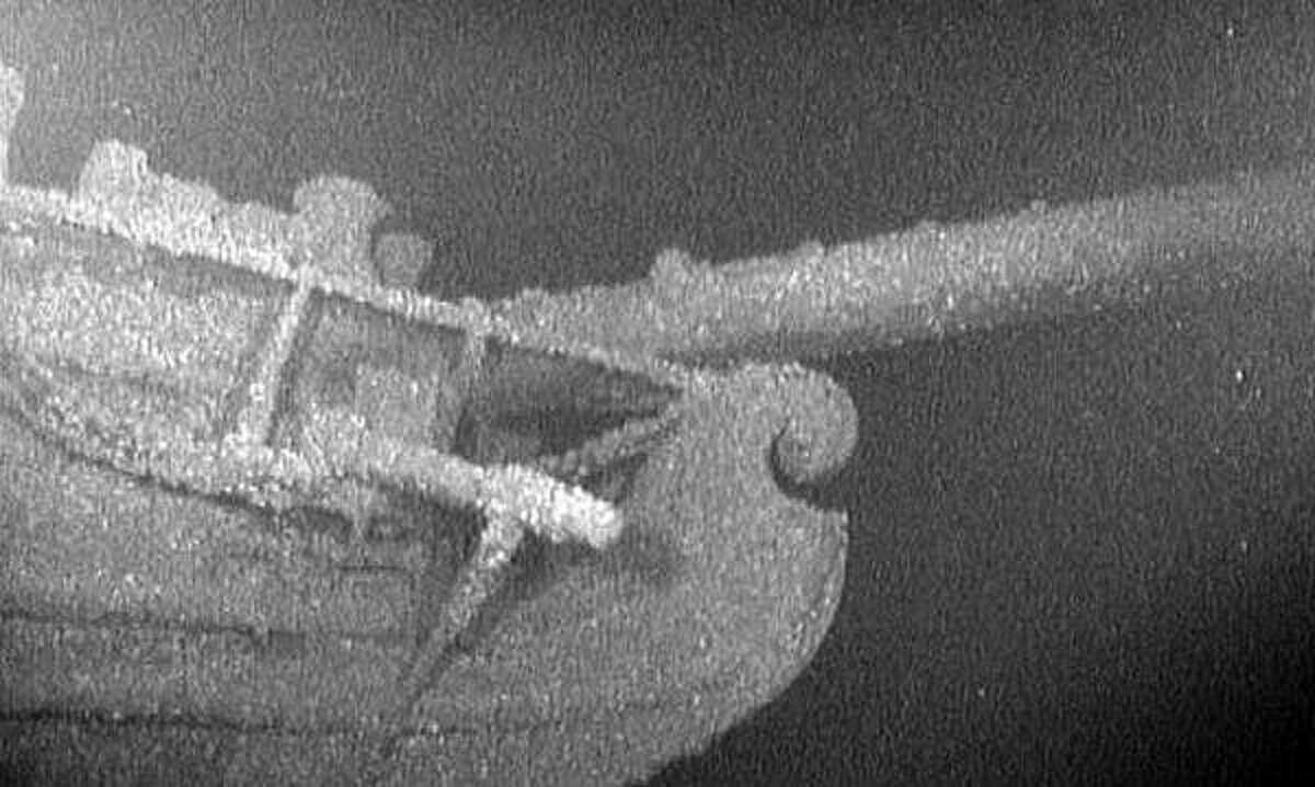 Sunken British warship recovered in Great Lakes