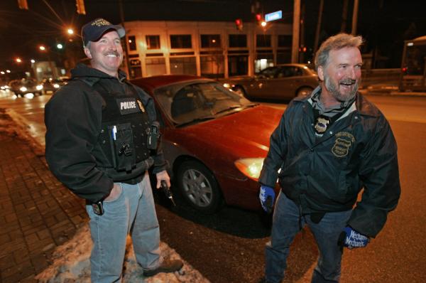 Twin Cleveland police officers act as dynamic duo