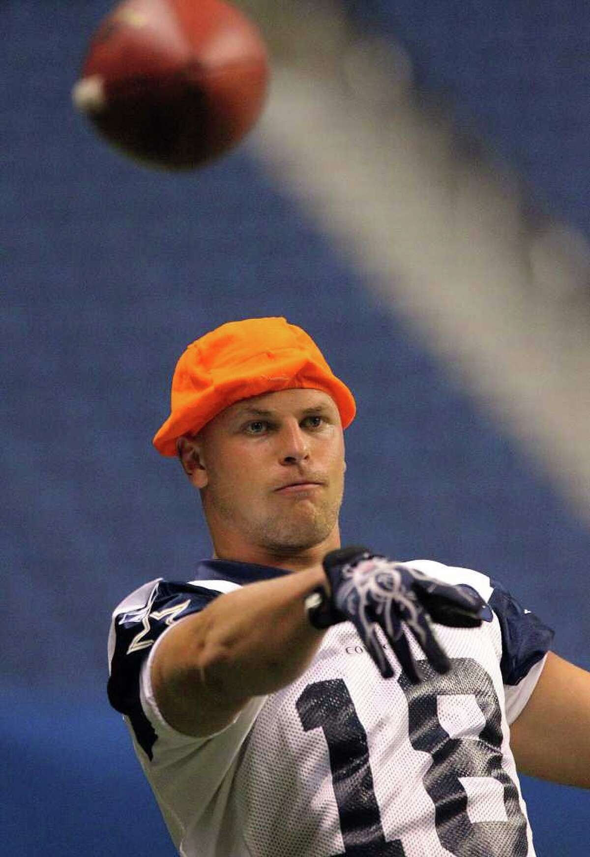 In battle with Buehler, Cowboys' Bailey still kicking