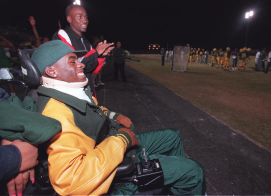 Severe injury hasn't changed bond between Moore, Addai