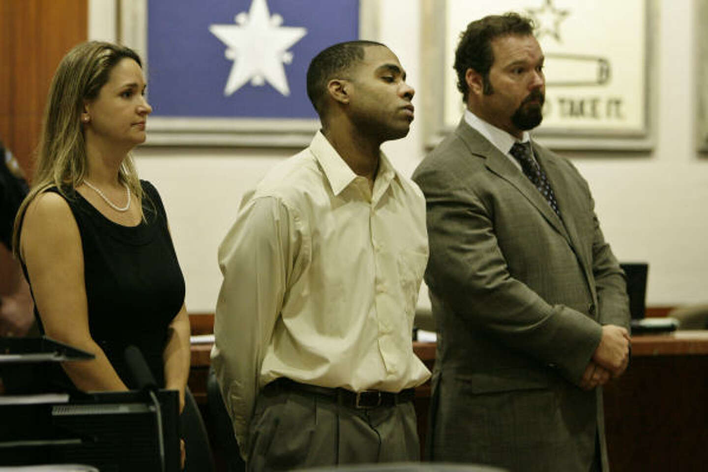 Victim's mom weeps on stand in Houston murder trial