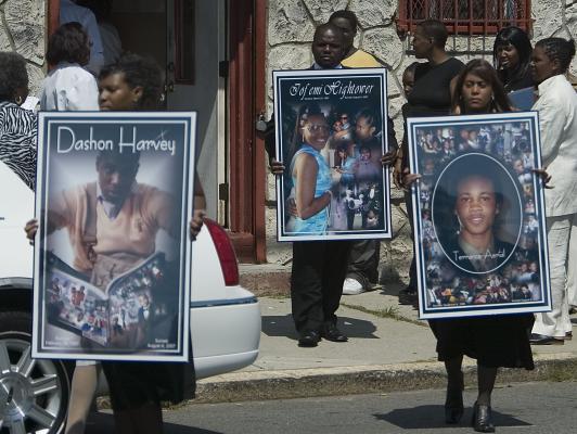 Magnolia Shorty Body In Casket