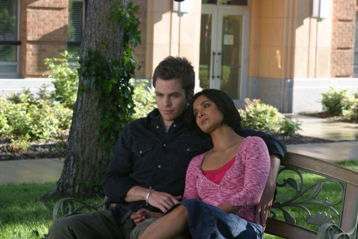 Research: Dating app Tinder brings infidelity for some college couples