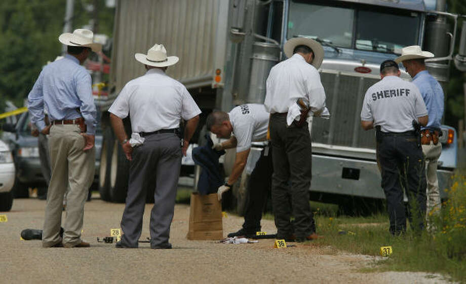 Neighbors shocked as shootout erupts - Houston Chronicle
