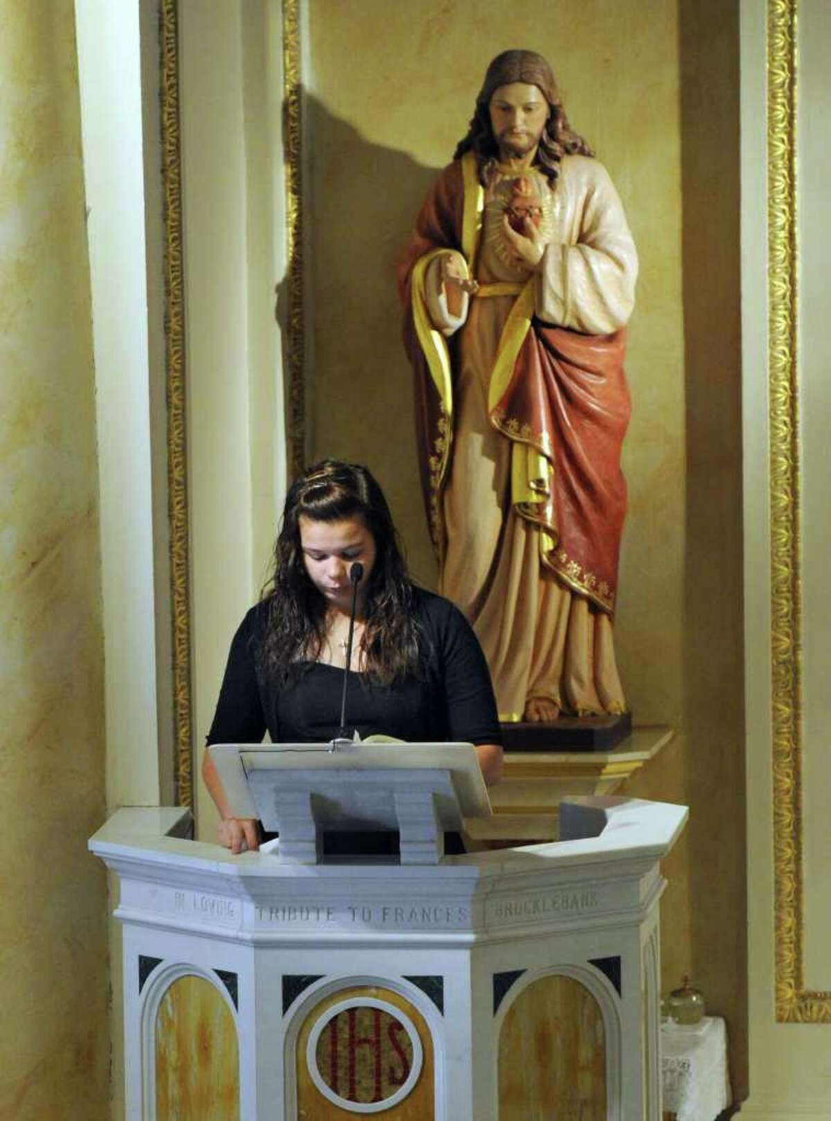 Danbury says farewell to former Mayor James E. Dyer