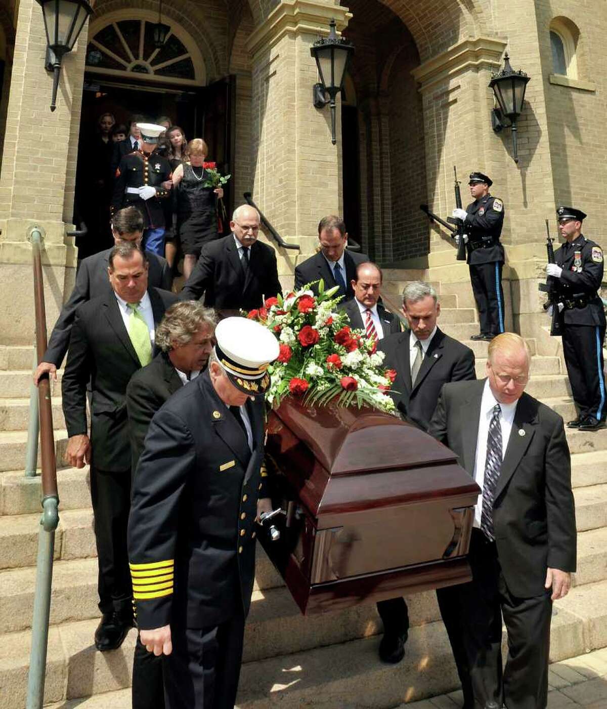 Danbury says farewell to former Mayor James E. Dyer