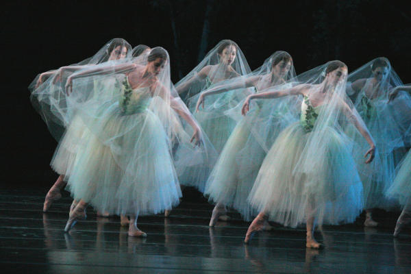 Houston Ballet looks back in order to move ahead