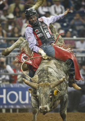Trio of returning winners in last go-round at rodeo