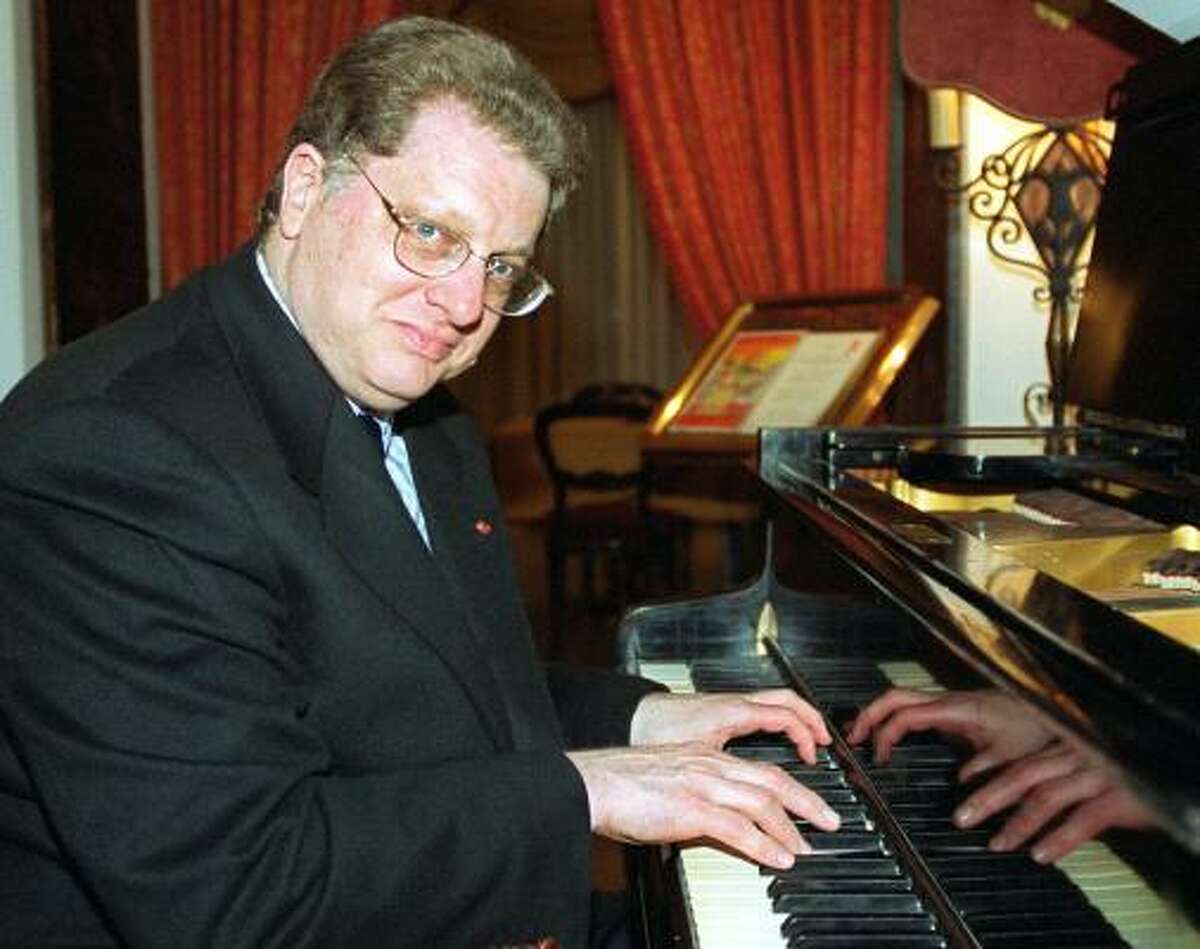 Books: Jewish conductor fondly recalls friendship with pope