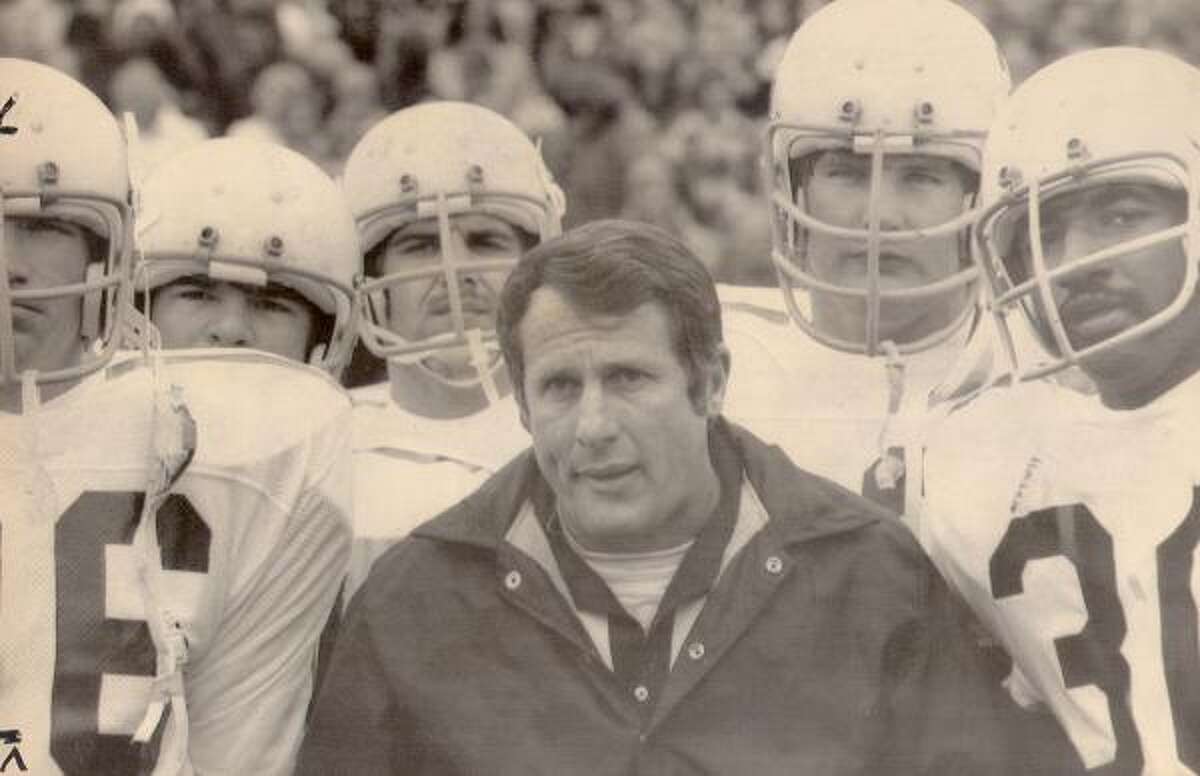 Pioneering football coach Bellard dies at 83