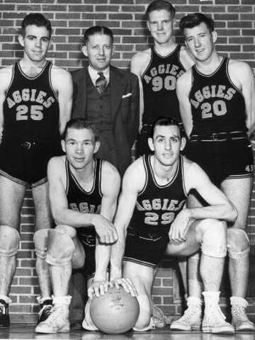 Iba's 'coaching tree' casts a shadow over UH's Dickey