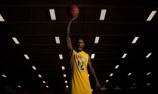 Lewis named All-Greater Houston hoops player of year