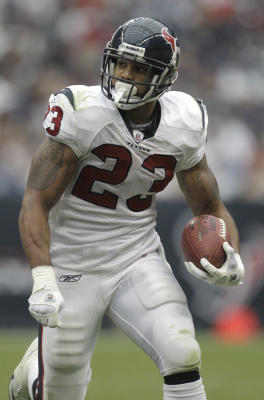 Justice: Foster's career day fuels Texans in opener