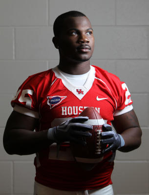 No looking back for Cougars running back Bryce Beall