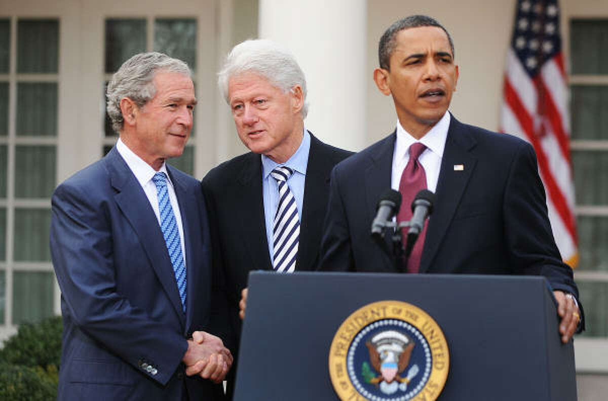 Obama, Bush, Bill Clinton promise sustained help for Haiti