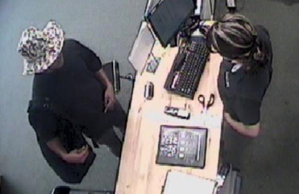 Recognize robber? How about his hat?