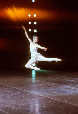Merrill Ashley teaching Houston Ballet dancers in preparation for Ballo ...