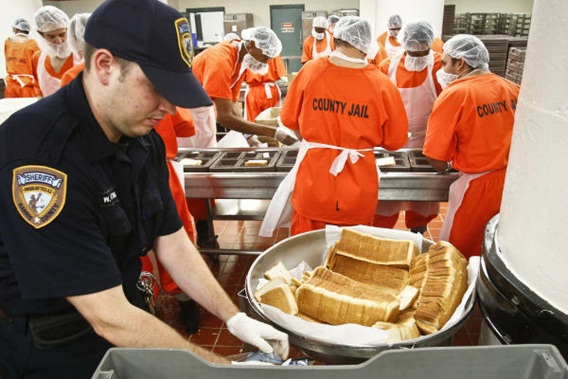 County jail inmates to get a small taste of Thanksgiving