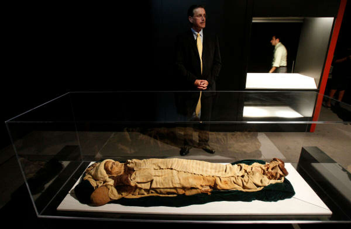 Mummies, mysteries make a grand debut in Houston