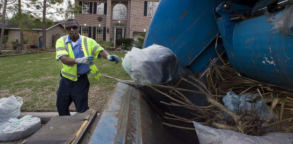 Houston push for 'green' yard waste bags off to slow start