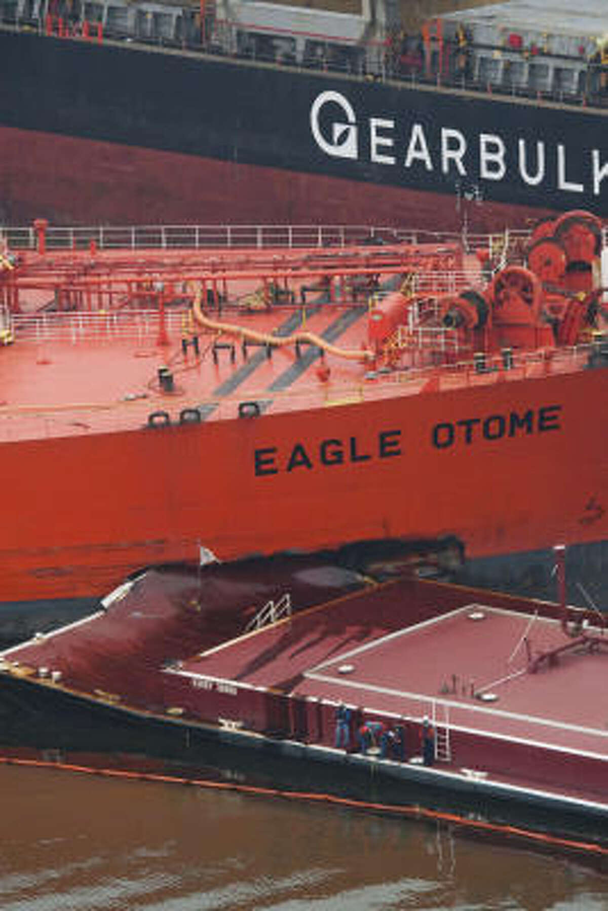 Cleanup continues after big oil spill