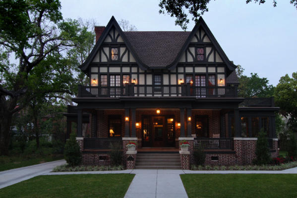 Couple rewarded for restoring home to former glory