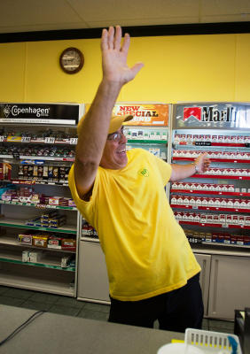 Lisa Falkenberg: Mom-and-pop shop still flies BP's colors