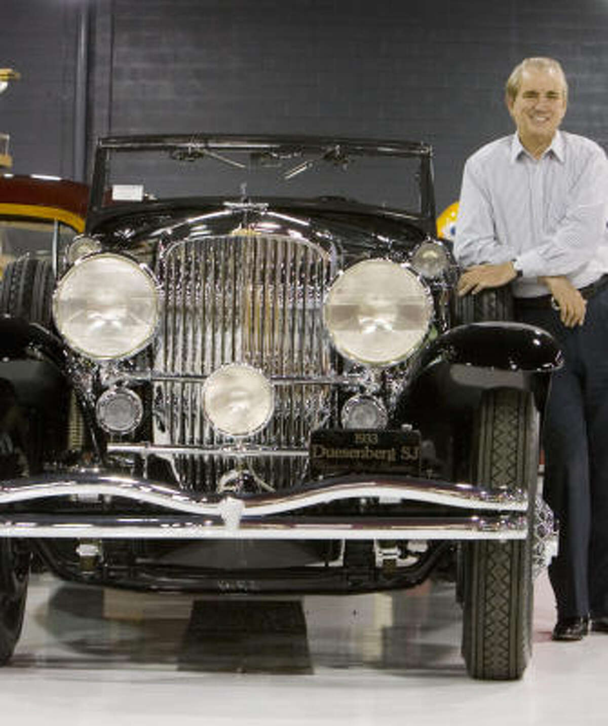 Auction puts dream of O'Quinn car museum in neutral