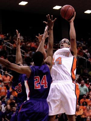 Sam Houston State crushes SFA for Southland title