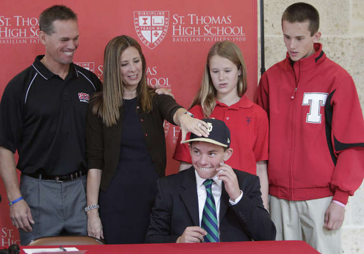 Like father, like son: Cavan Biggio hits for cycle
