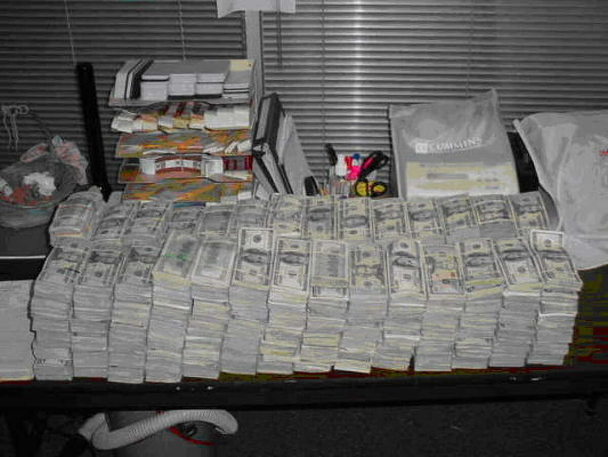 Officers urge U.S. to seize more drug cash at border