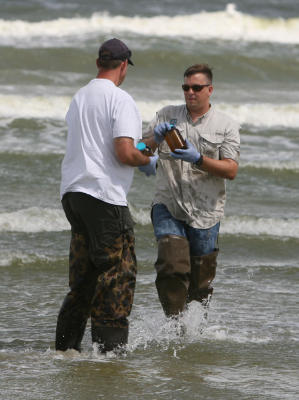 More Texas tar balls identified as coming from BP spill
