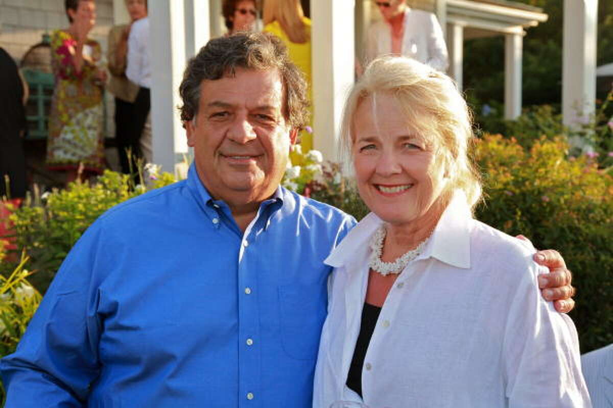 M.D. Anderson backers escape to Nantucket