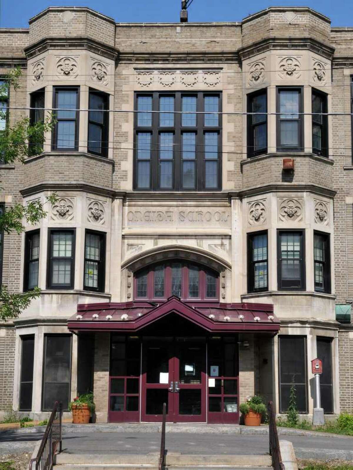 Poor grades for middle schools