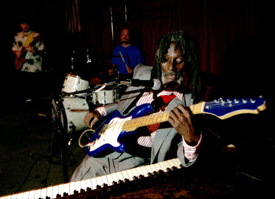 Little Joe struggles like Houston's blues scene