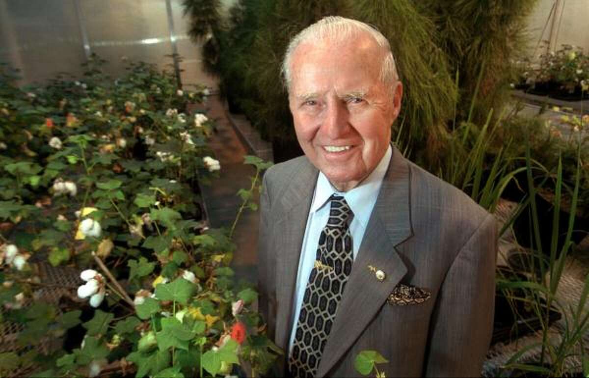 A&M prof whose research saved 1 billion people gets statue in U.S. Capitol
