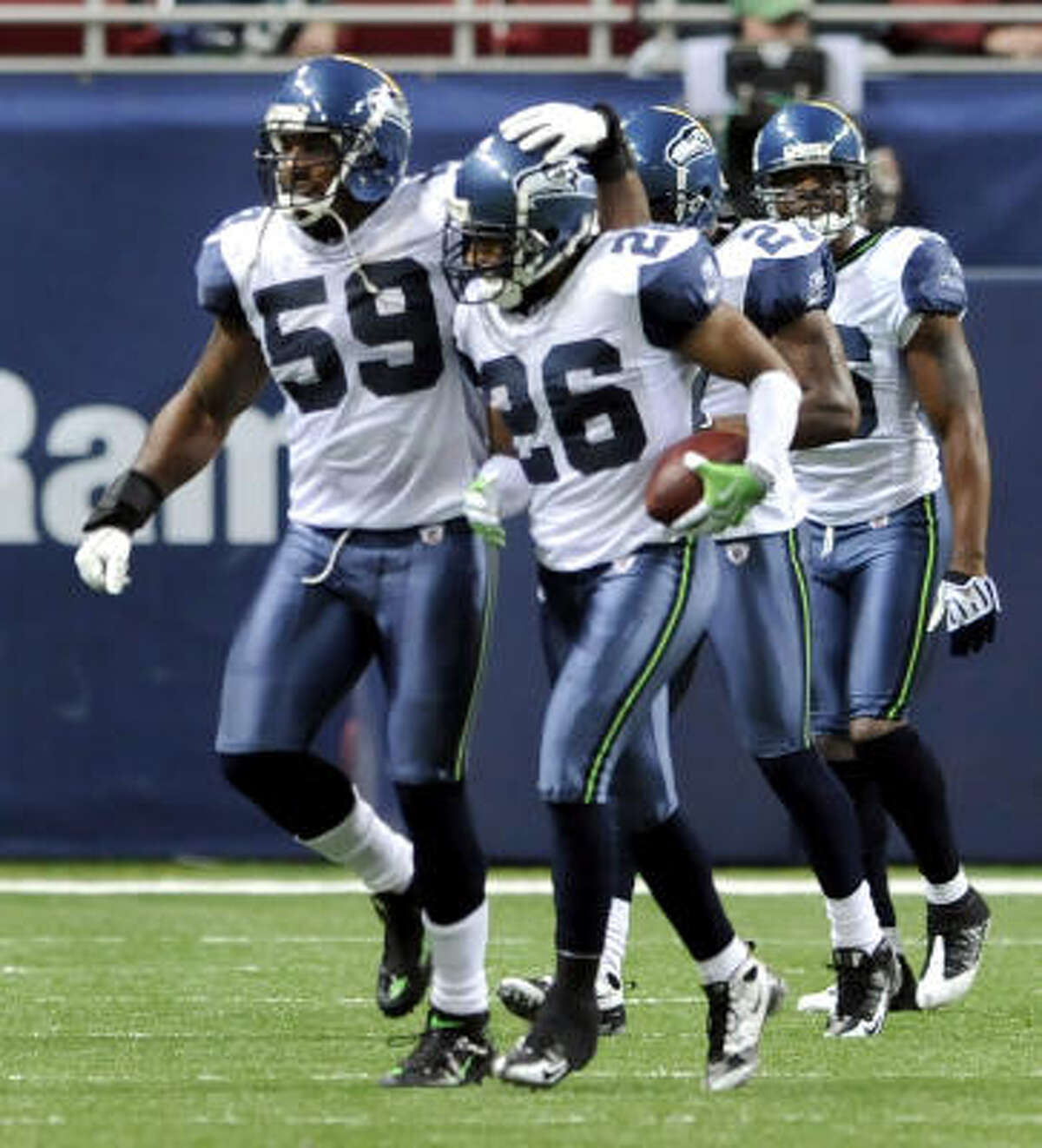 Texans' Cushing, Seahawks' Curry rock rookie wall