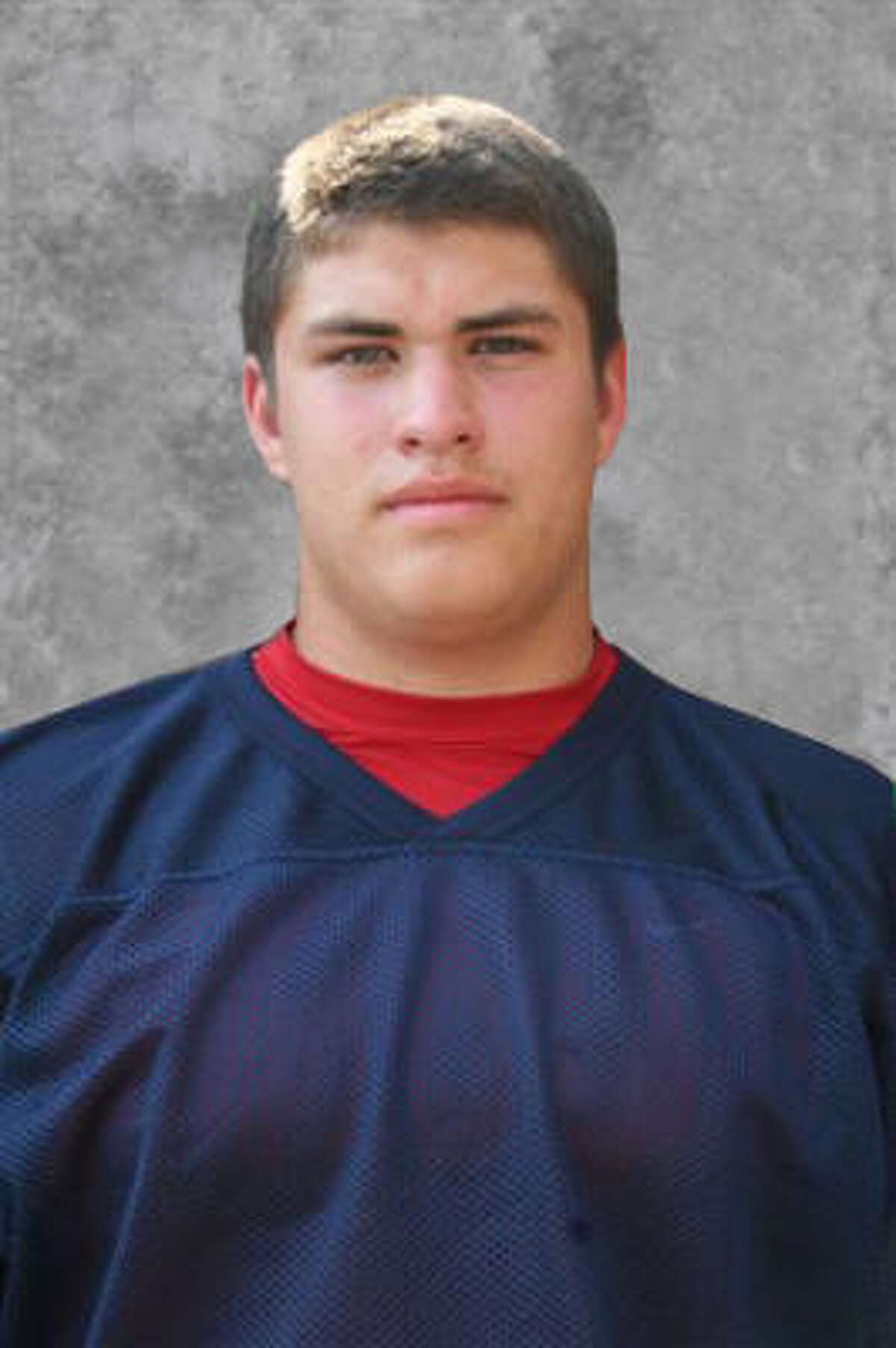 Clear Lake football star ready for new role on line