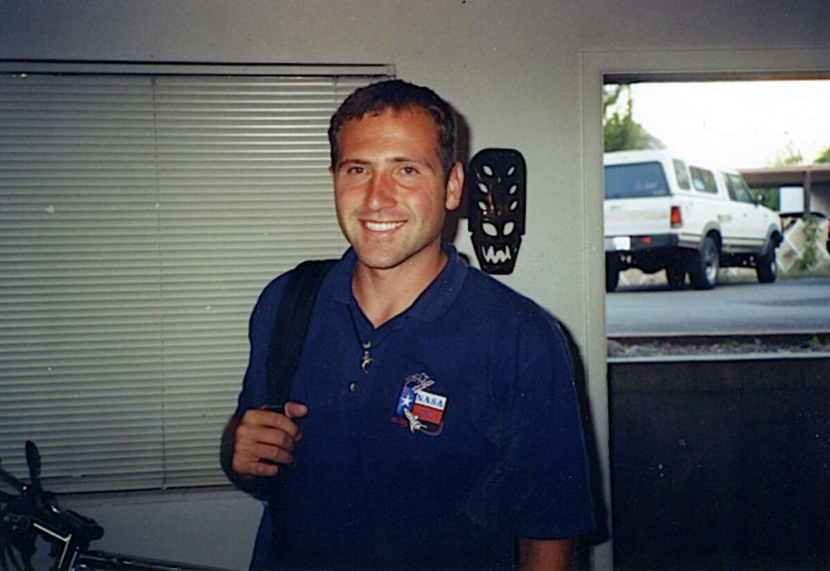 Author Calls Heist By Three Nasa Interns A Love Story At Heart