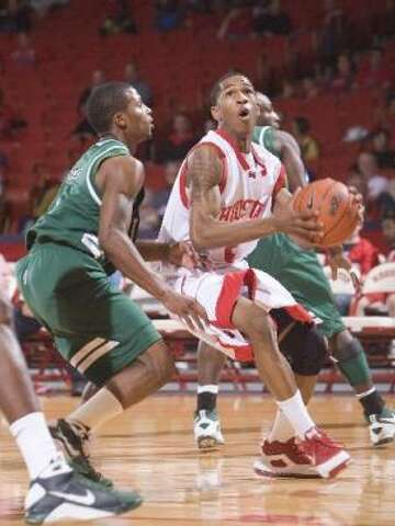 Nixon's 23 lead UH men past Tulane, 83-64