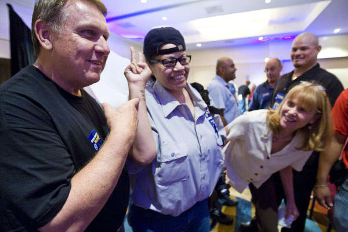 Teamsters leader lends help to effort at airline