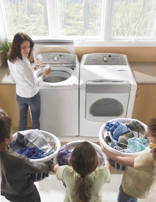 Clothes washers clean up with efficiency