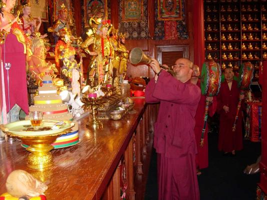 Buddhist temple, area welcome ‘Guru Master'